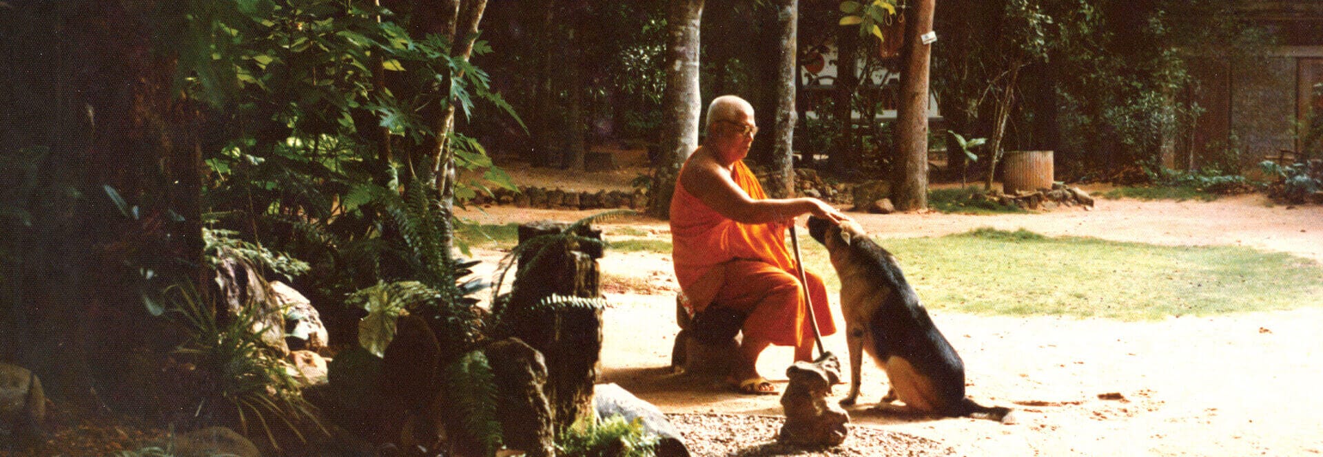 Buddhadasa Bhikkhu - หอจดหมายเหตุพุทธทาส อินทปัญโญ